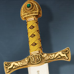Historic Medieval Replica and Decorator Swords and Weapons